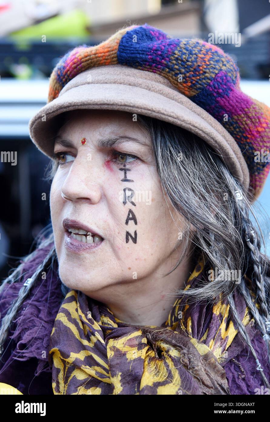 Paris, France. 17th Jan, 2026. Demonstration against Iranian regime ...