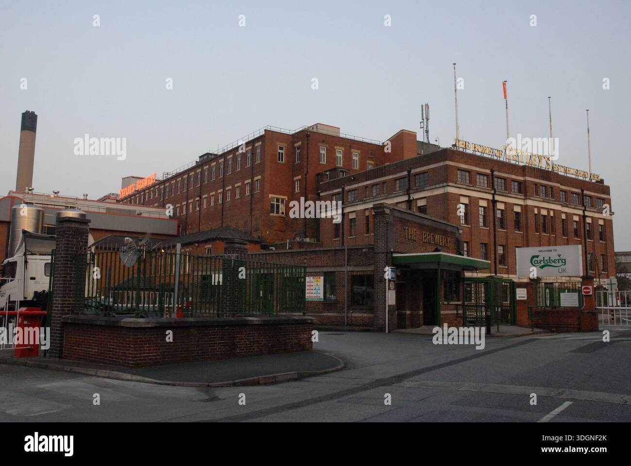 Cerveza carlsberg hi-res stock photography and images - Alamy