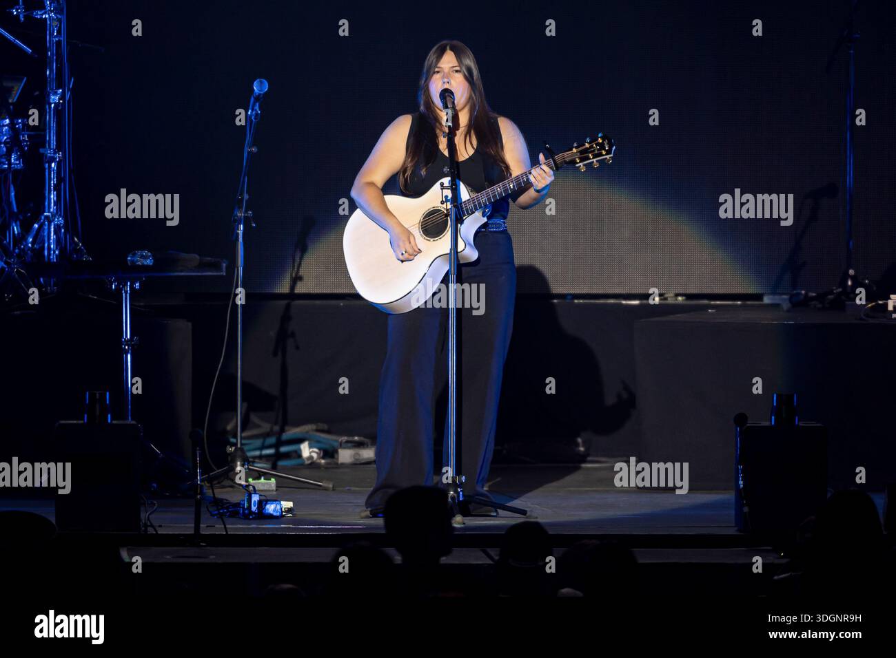 Los Angeles, USA. 17th Jan, 2026. Gigi Perez performs at the 2026 ...