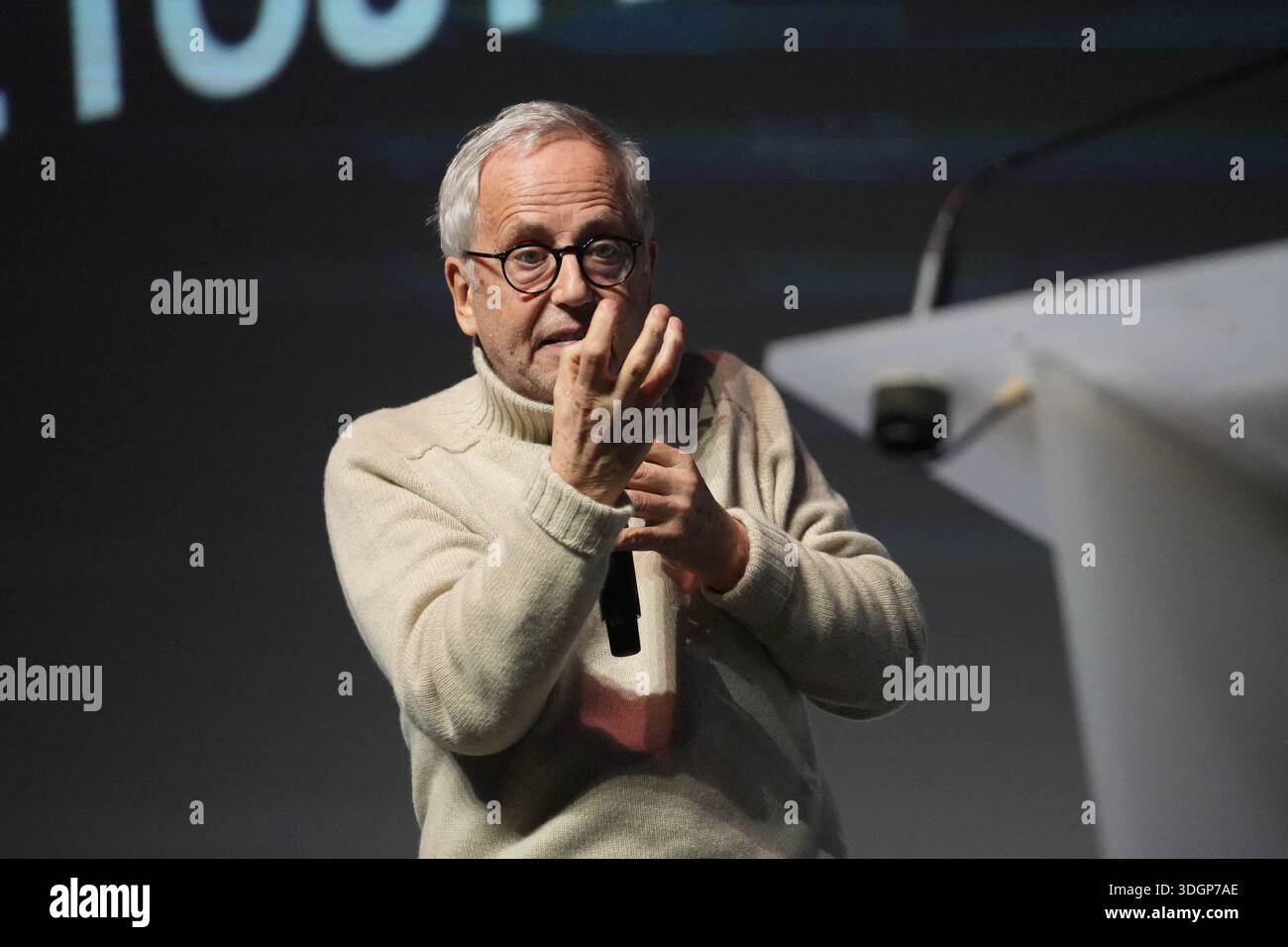 Victor comme tout le monde hi-res stock photography and images - Alamy