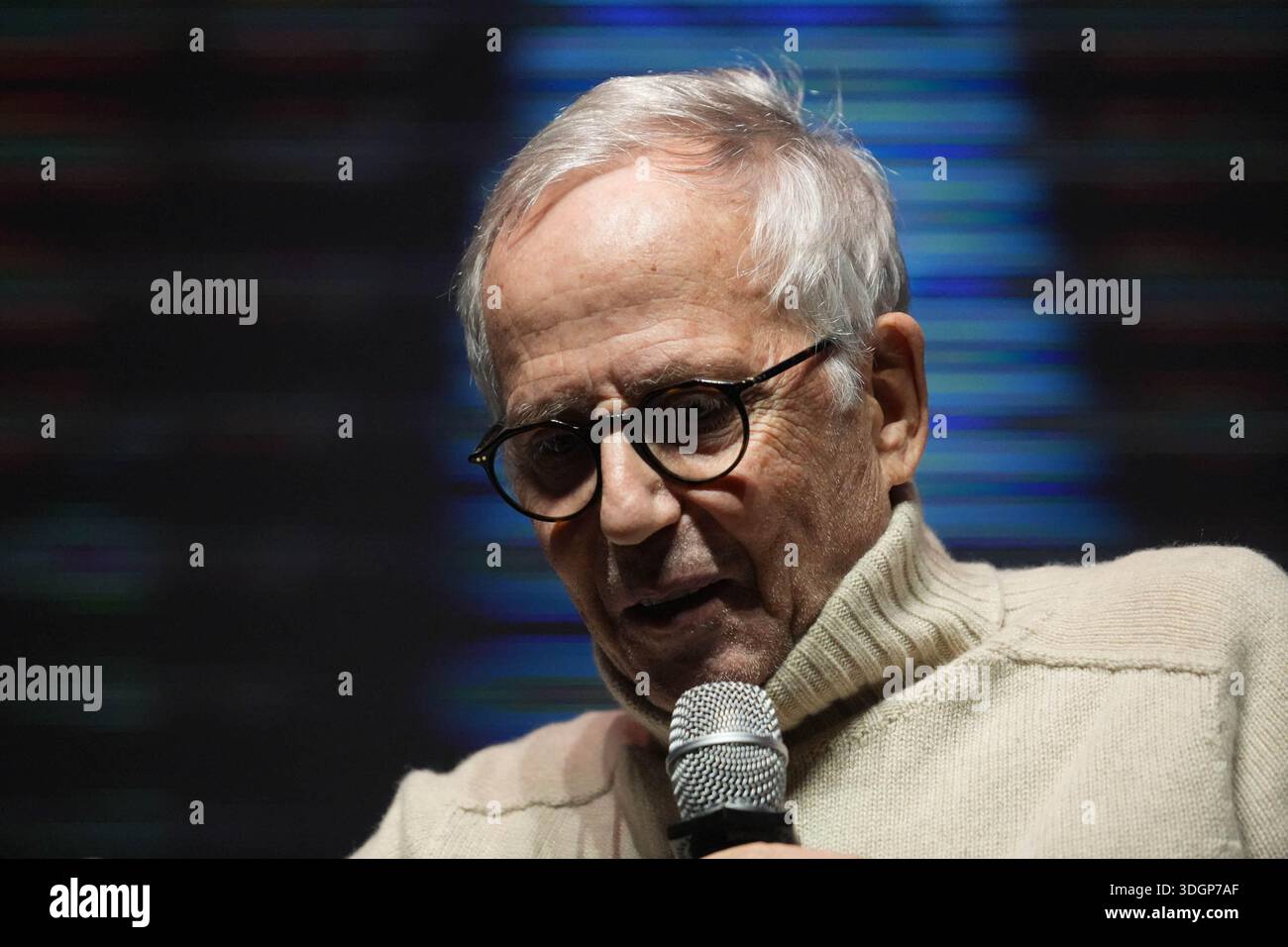 Victor comme tout le monde hi-res stock photography and images - Alamy