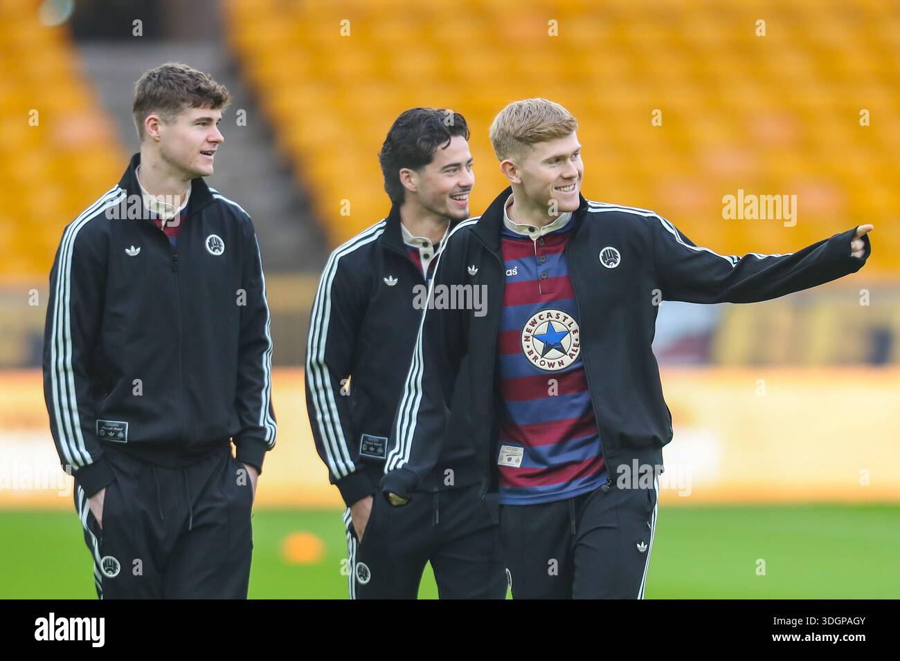 Leeds, UK. 18th Jan, 2026. Lewis Hall Of Newcastle United, Alex Murphy ...