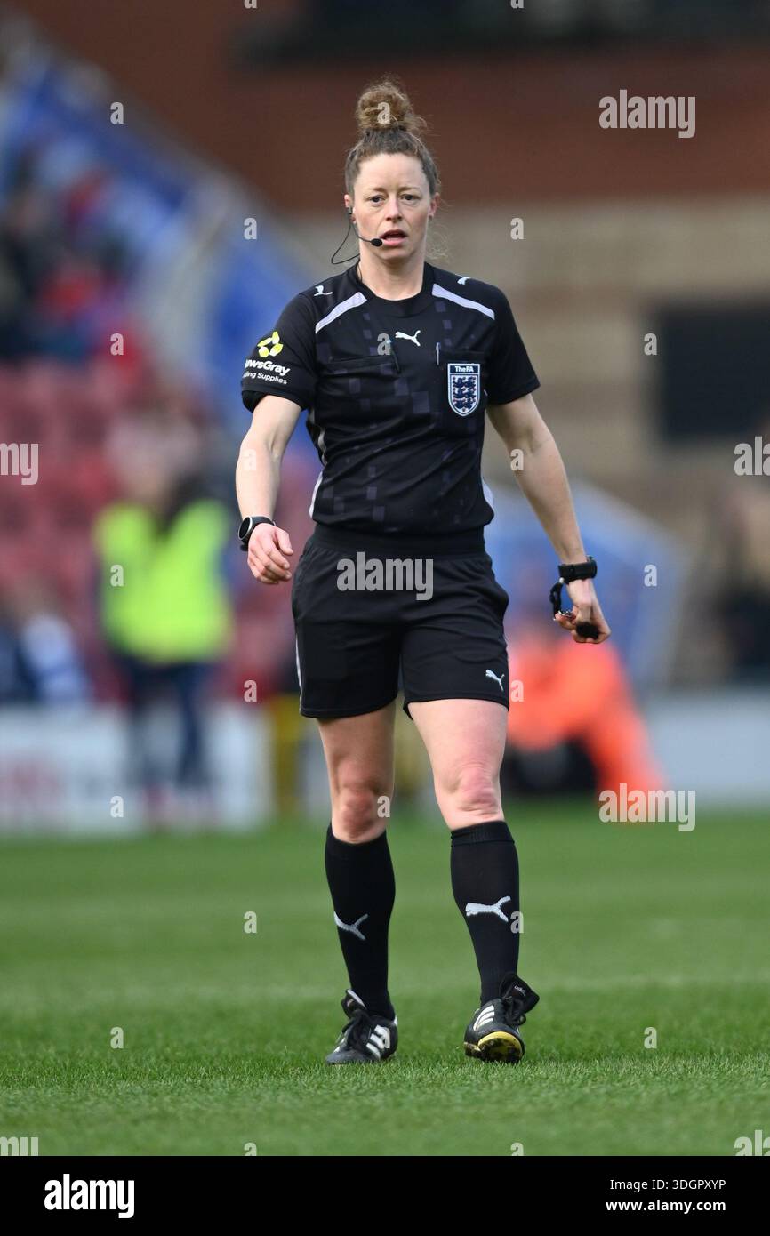 London, England. 18th Jan 2026. Referee Kirsty Dowle during the Adobe ...