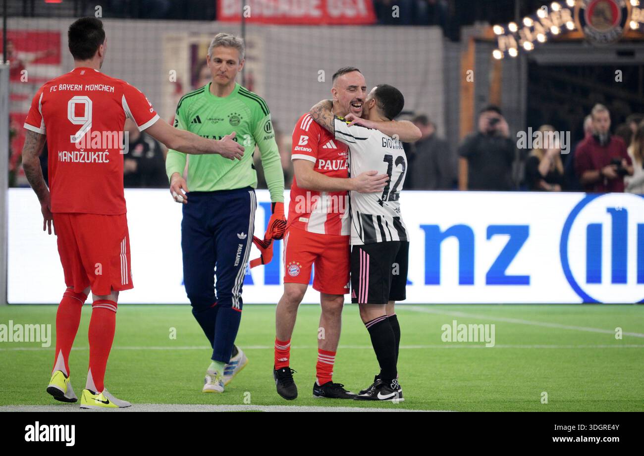 from left: Mario Mandzukic, goalkeeper Hans-Joerg Butt (Bayern), Franck ...