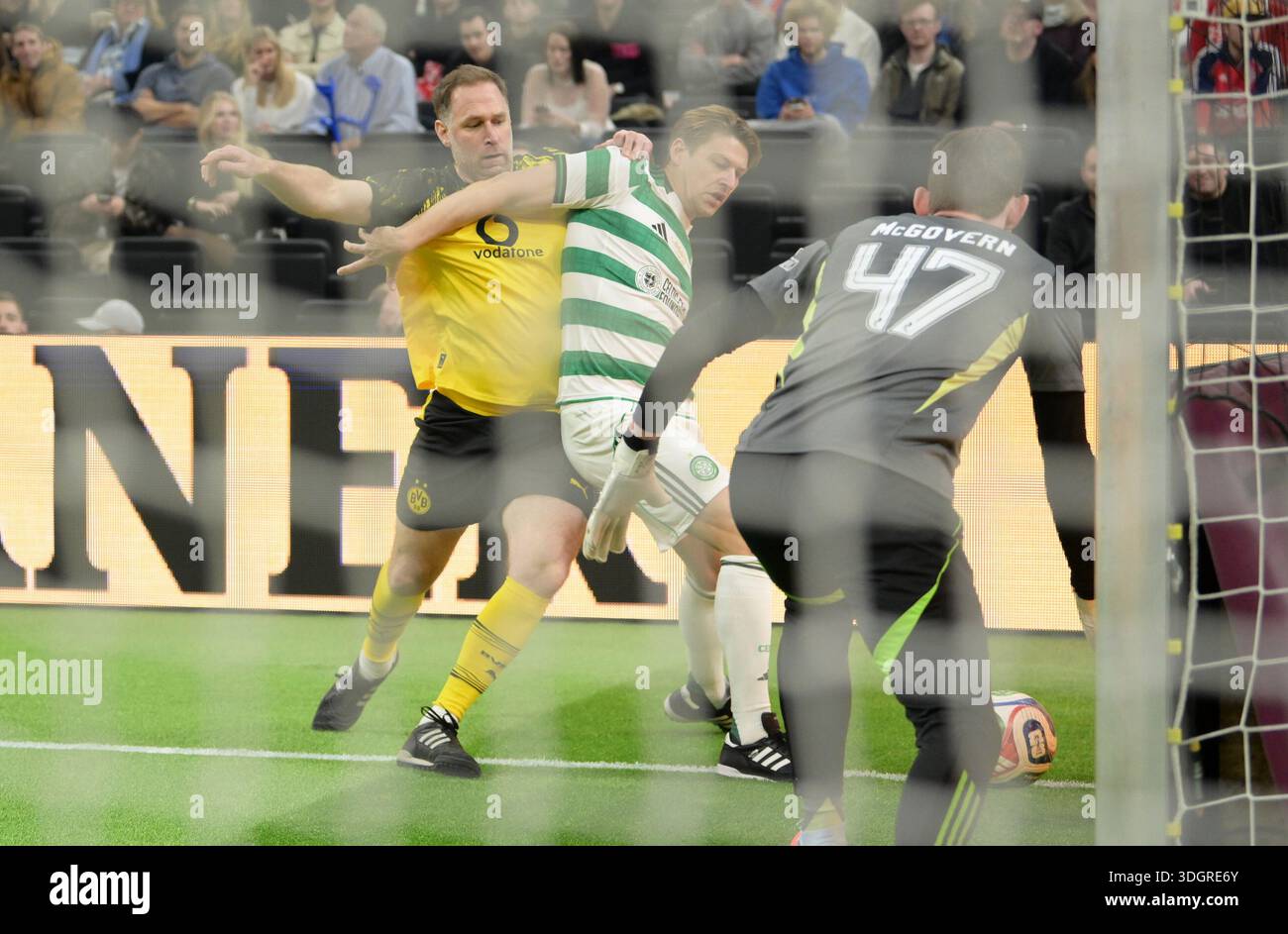 Florian Kringe (Dortmund, l.) Munich, January 18, 2026, Football, FC ...