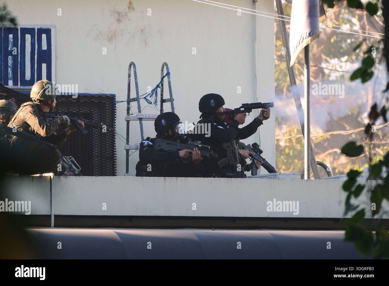 Security forces enter the Renovation maximum-security prison to free ...