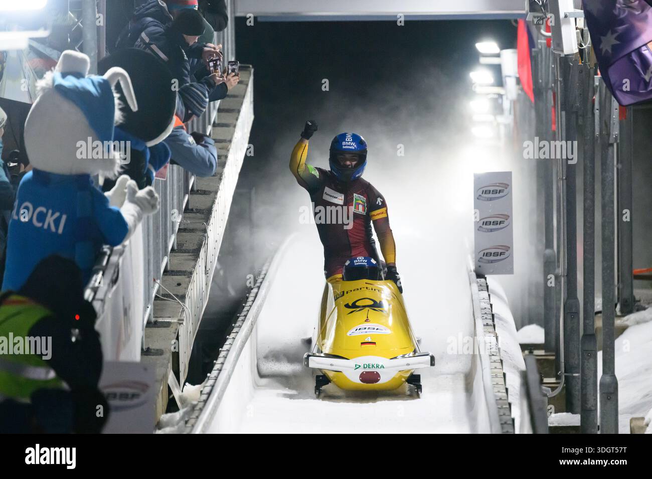 Altenberg, Germany. 18th Jan, 2026. Bobsleigh: World Cup, four-man ...