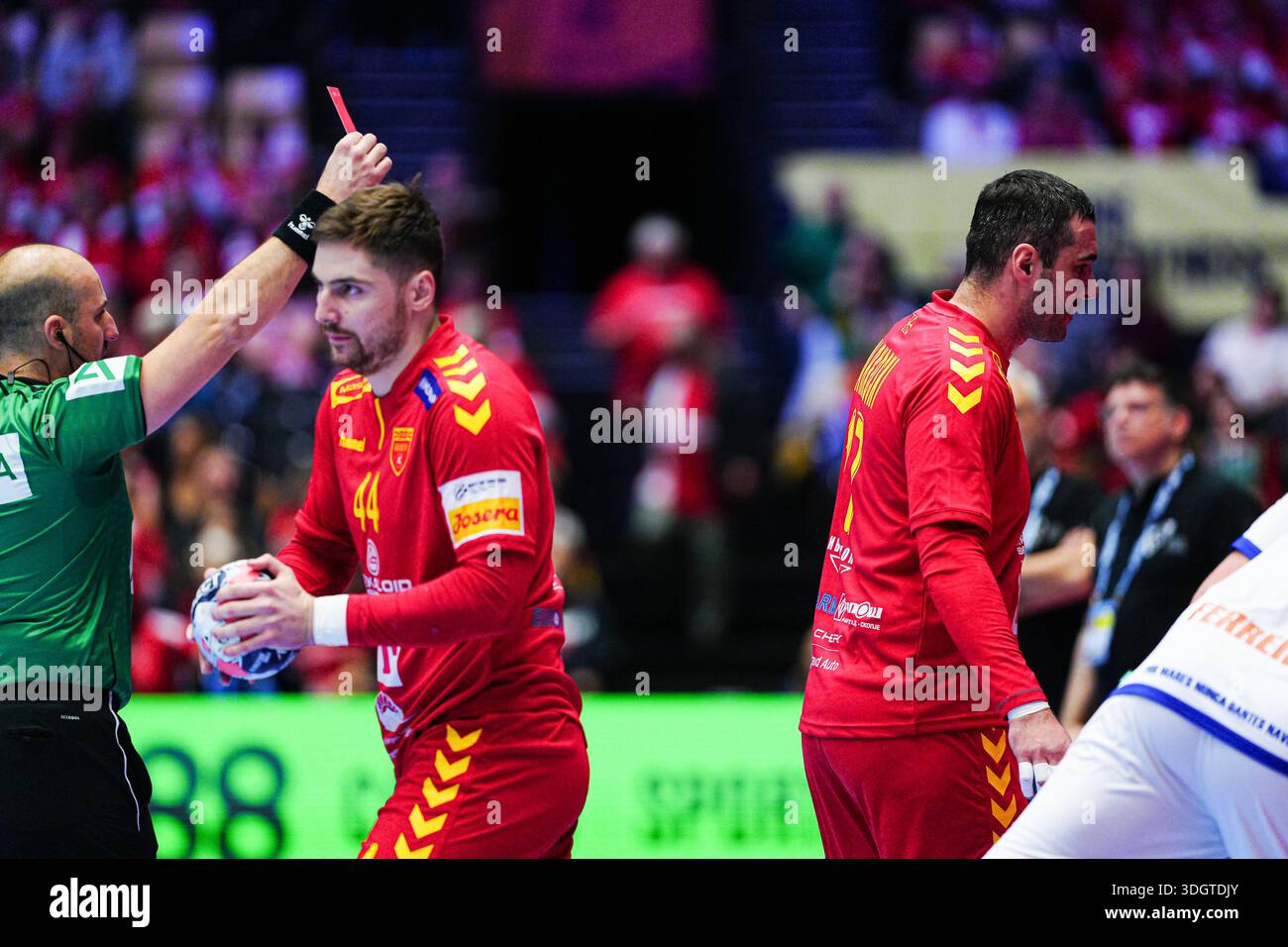 Rote Karte/Platzverweis Nikola Markoski (Nordmazedonien, #17) DEN ...