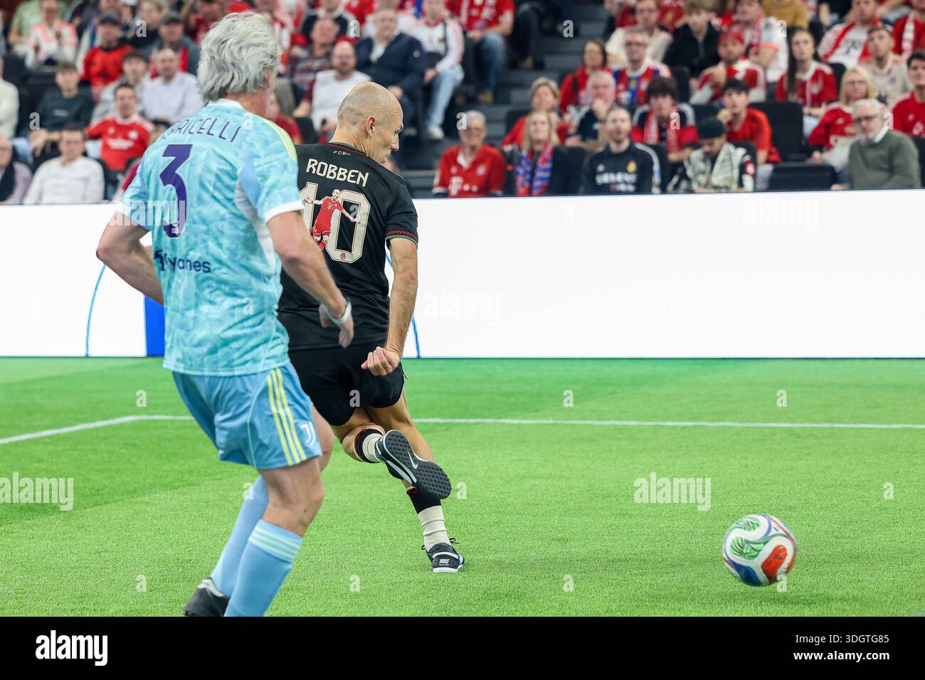 Goal [goal] by Arjen Robben (FC FC Bayern Munich Legends, #10) with ...