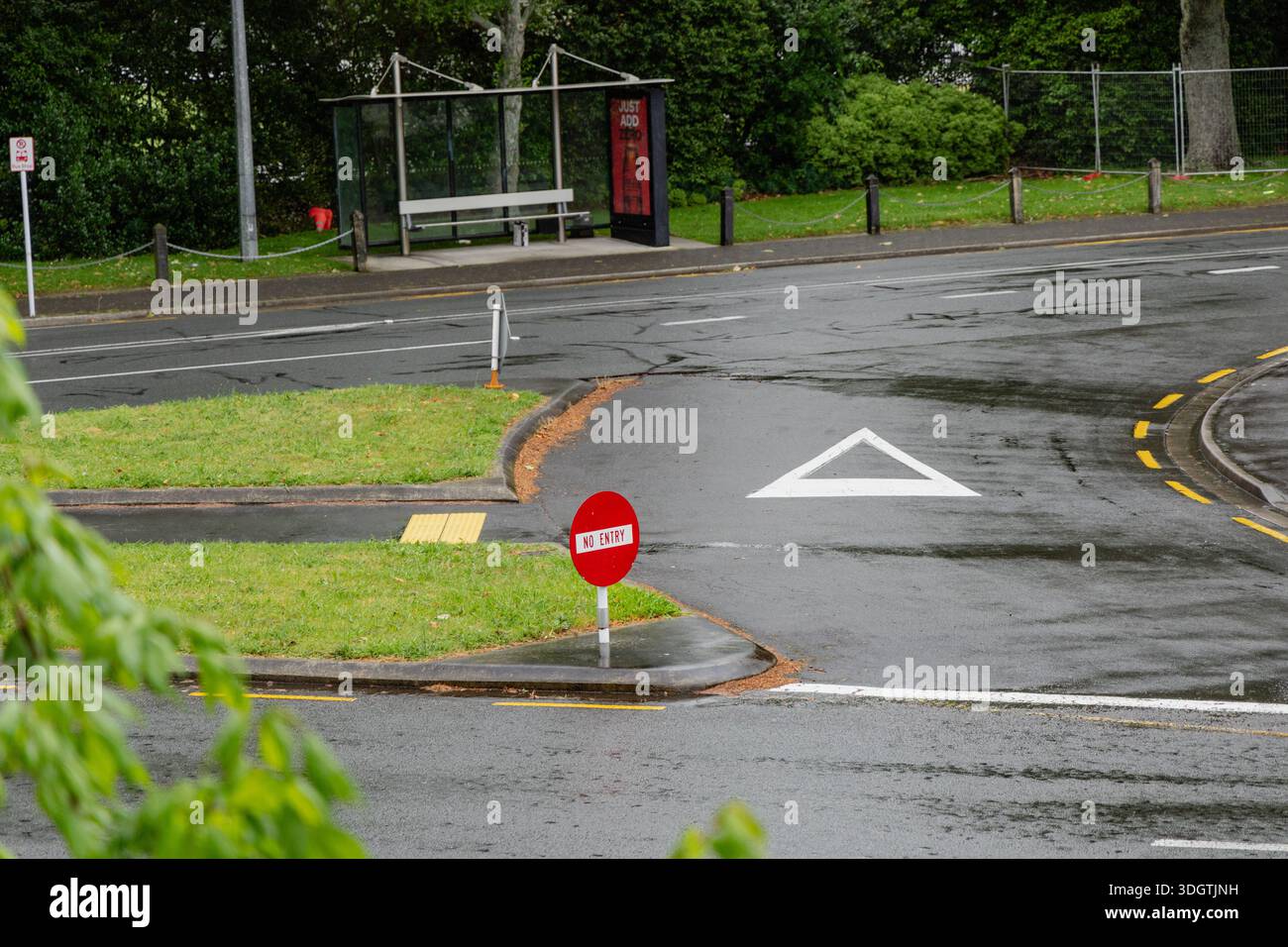 Traffic intersection symbol hi-res stock photography and images - Alamy