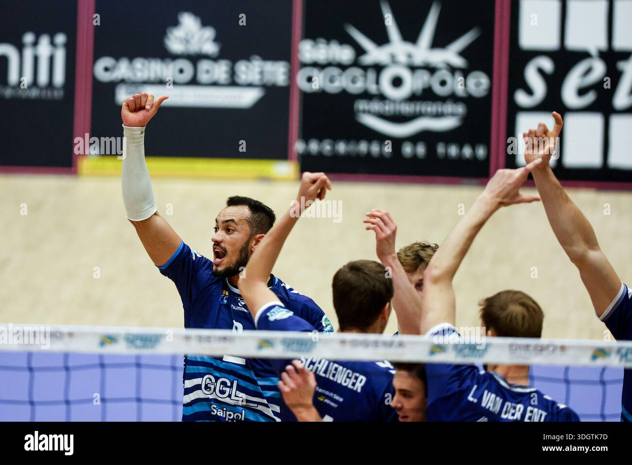 Hugo DE LEON of Sete celebrates with teammates during the Marmara Spike ...
