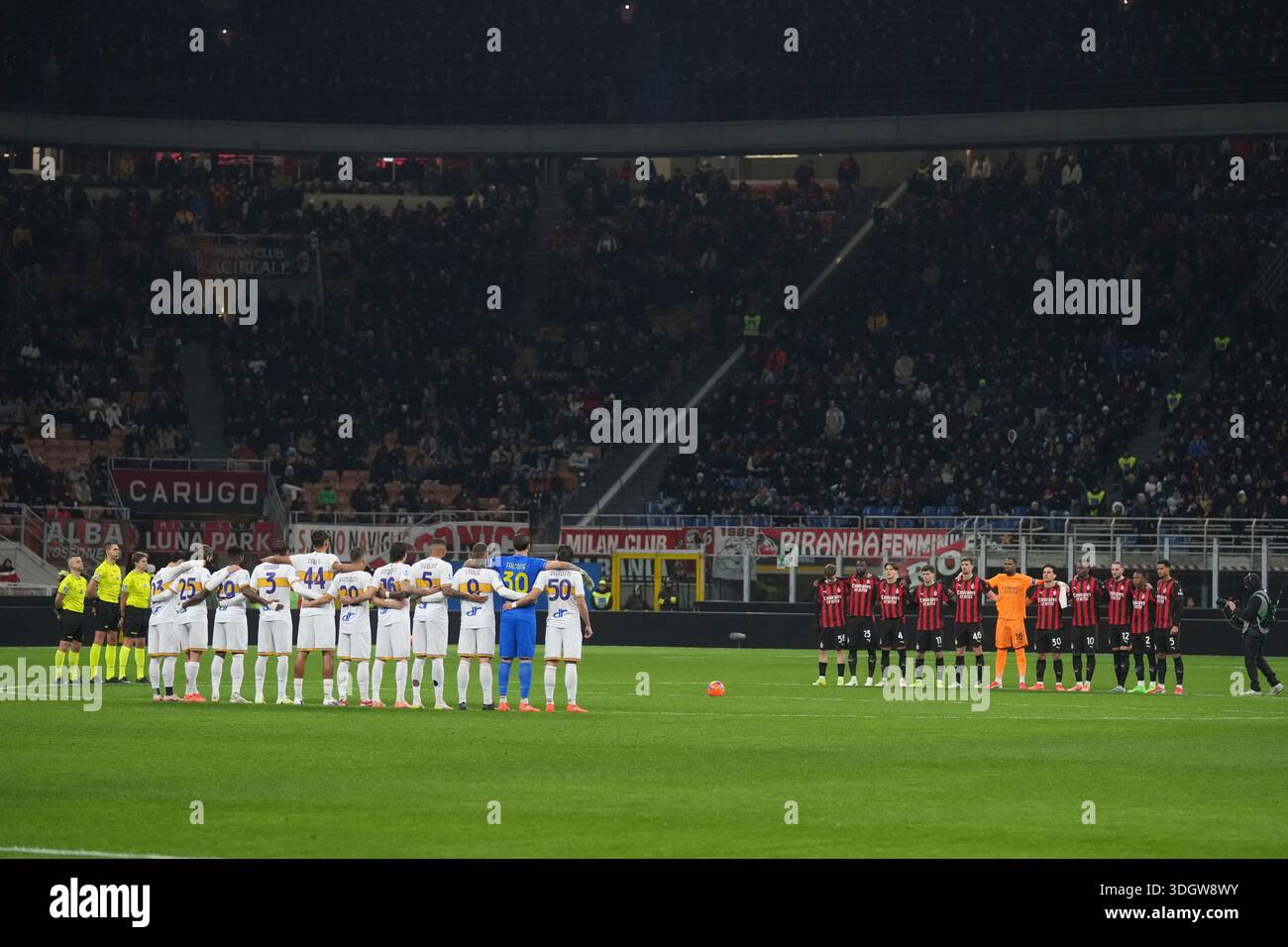 A minute's silence for the passing of Rocco Commisso before the Serie A ...