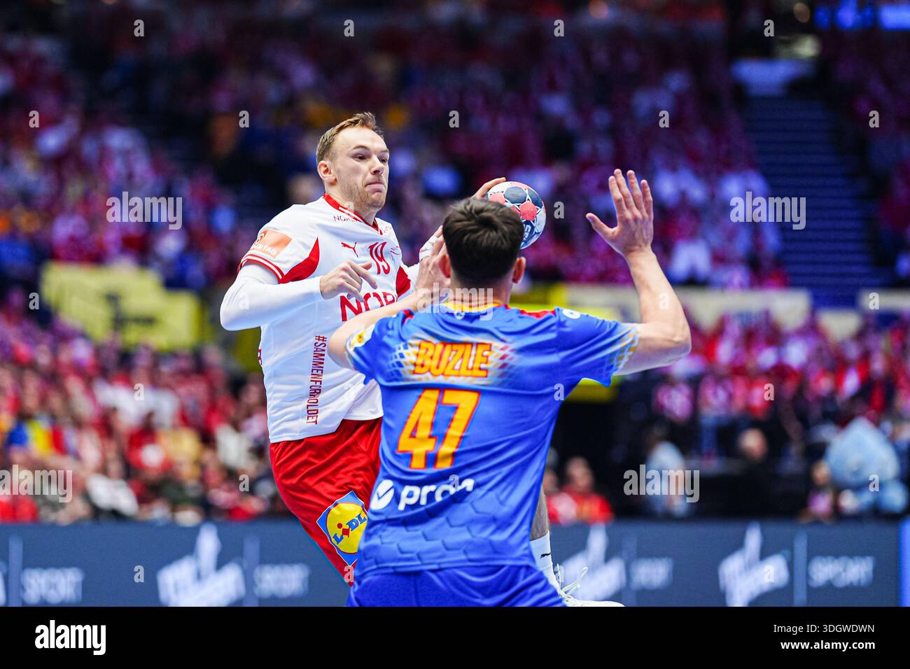 Mathias Gidsel (Daenemark, #19), Andrei Buzle (Rumaenien, #47) DEN ...