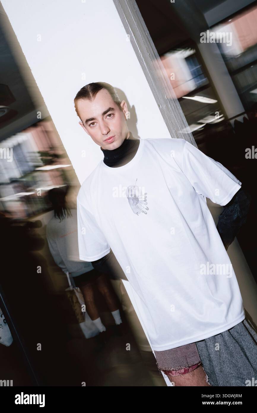 Milan Fashion Week - Men F/W 2026-27 Simon Cracker Men and Women ...