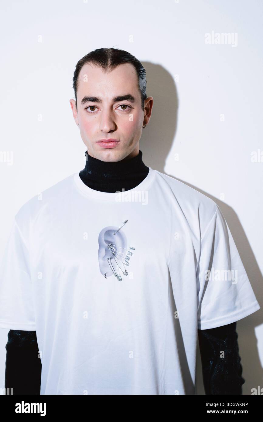 Milan Fashion Week - Men F/W 2026-27 Simon Cracker Men and Women ...