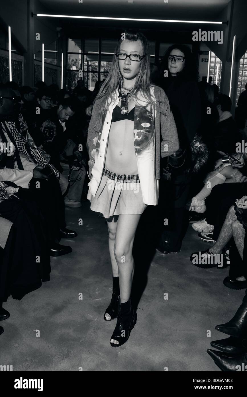 Chadia Rodriguez Milan Fashion Week - Men F/W 2026-27 Simon Cracker Men ...