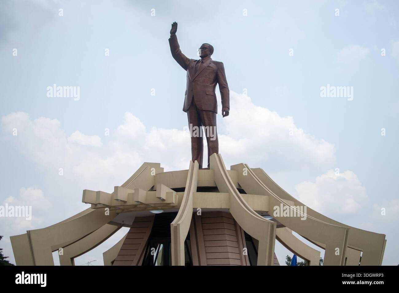 Statue of Patrice Lumumba at Limete Exchange, Kinshasa, DRC KINSHASA ...