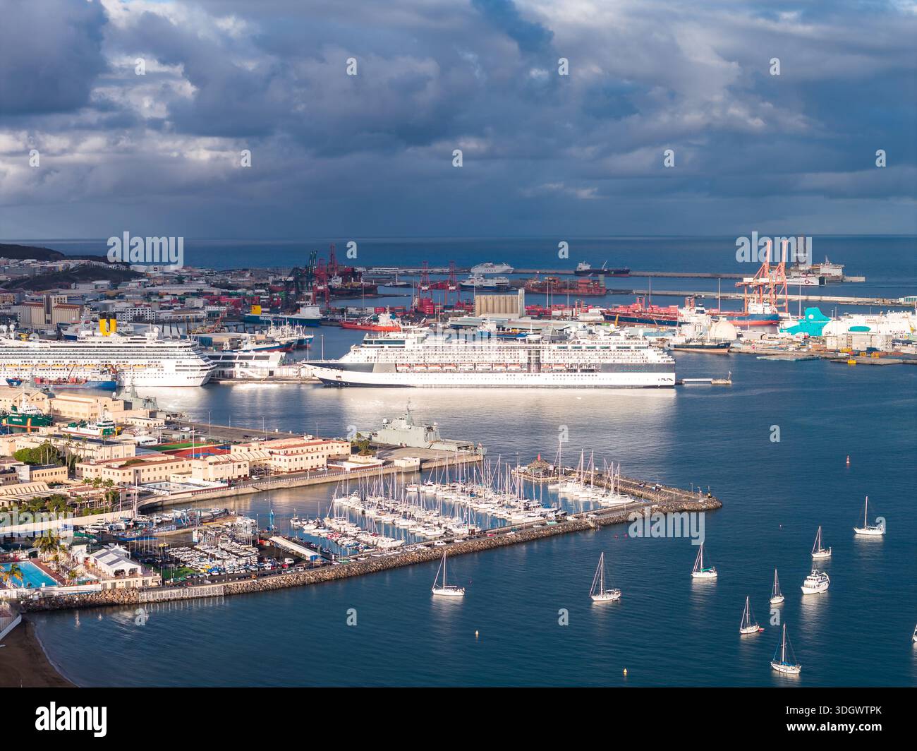 Aerial view cargo container ships hi-res stock photography and images ...
