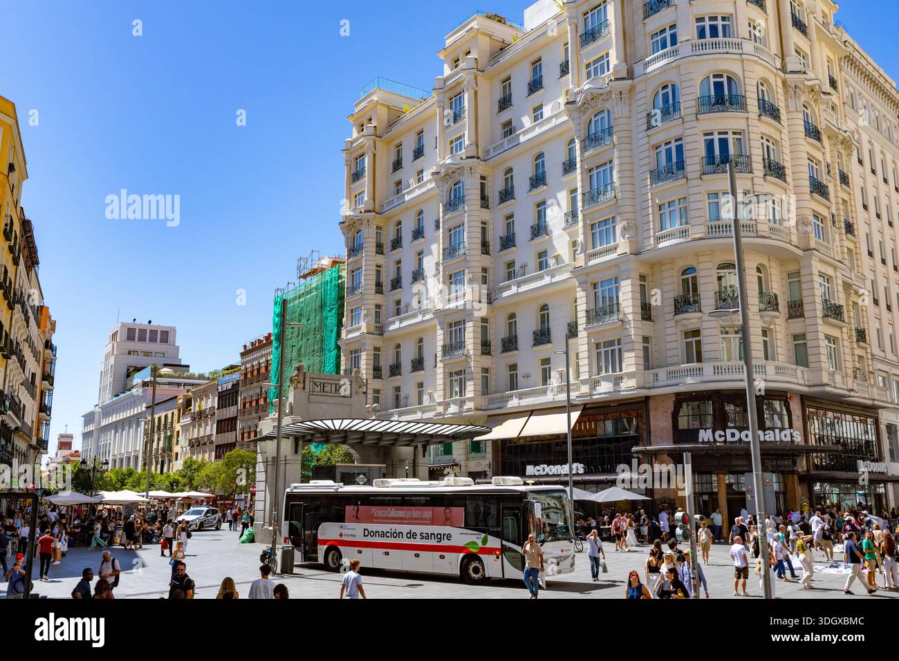 Madrid city centre scene, Gran via street scene with McDonalds ...