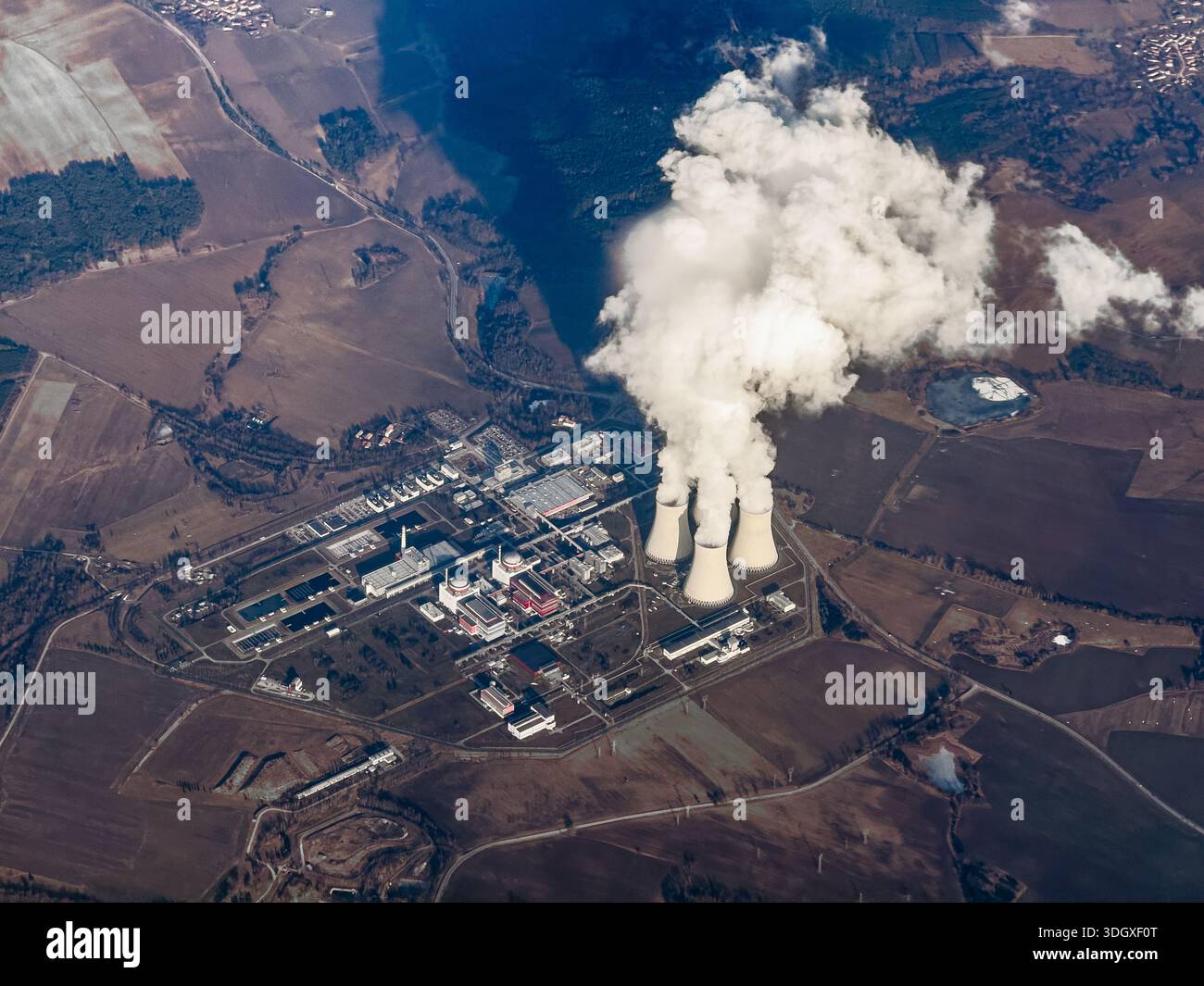 Industrial power plant emitting hi-res stock photography and images - Alamy