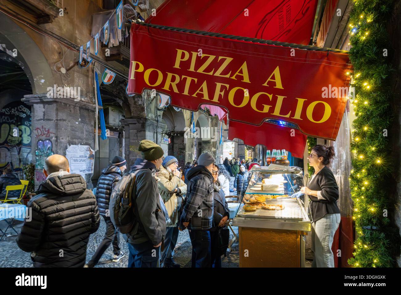 Authentic neapolitan life hi-res stock photography and images - Alamy