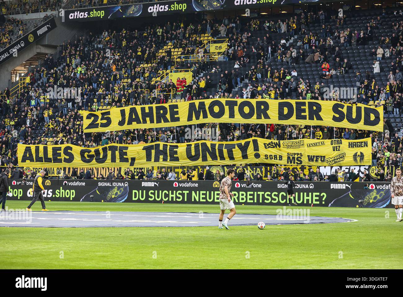 1. Bundesliga [Bundesliga] - Borussia Dortmund - FC St. Pauli Hamburg ...