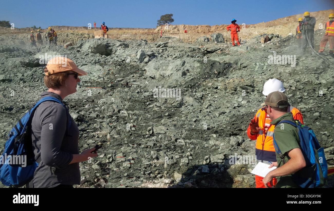 Emerald mine zambia hi-res stock photography and images - Alamy