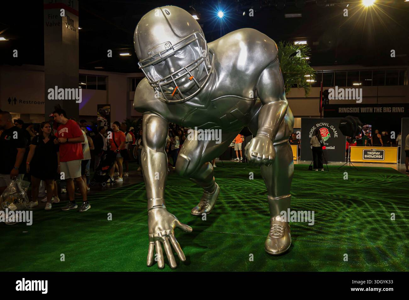 Miami, USA. 18th Jan, 2026. Miami, FL USA: A giant football player ...