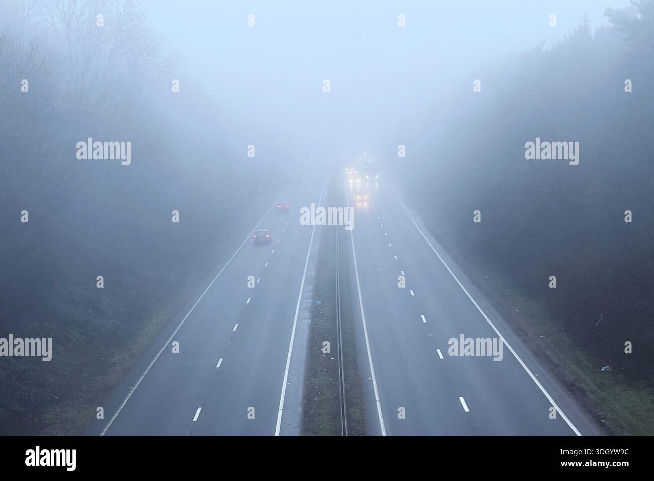 Shillingford Abbot, Devon, UK. 19th Jan, 2026. UK Weather: Misty ...