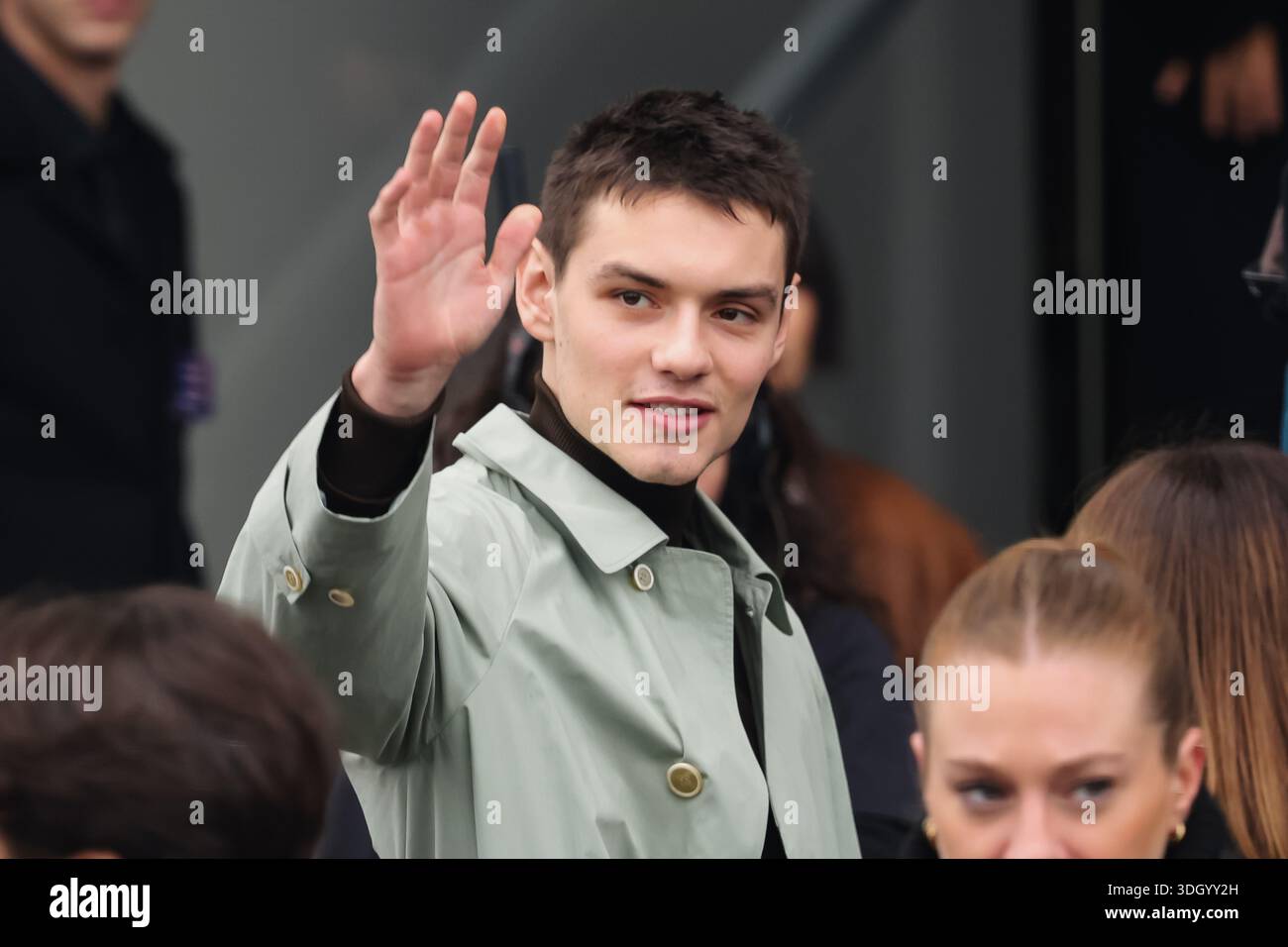 Milan, Italy. 18th Jan, 2026. Louis Partridge arrives at the Prada ...