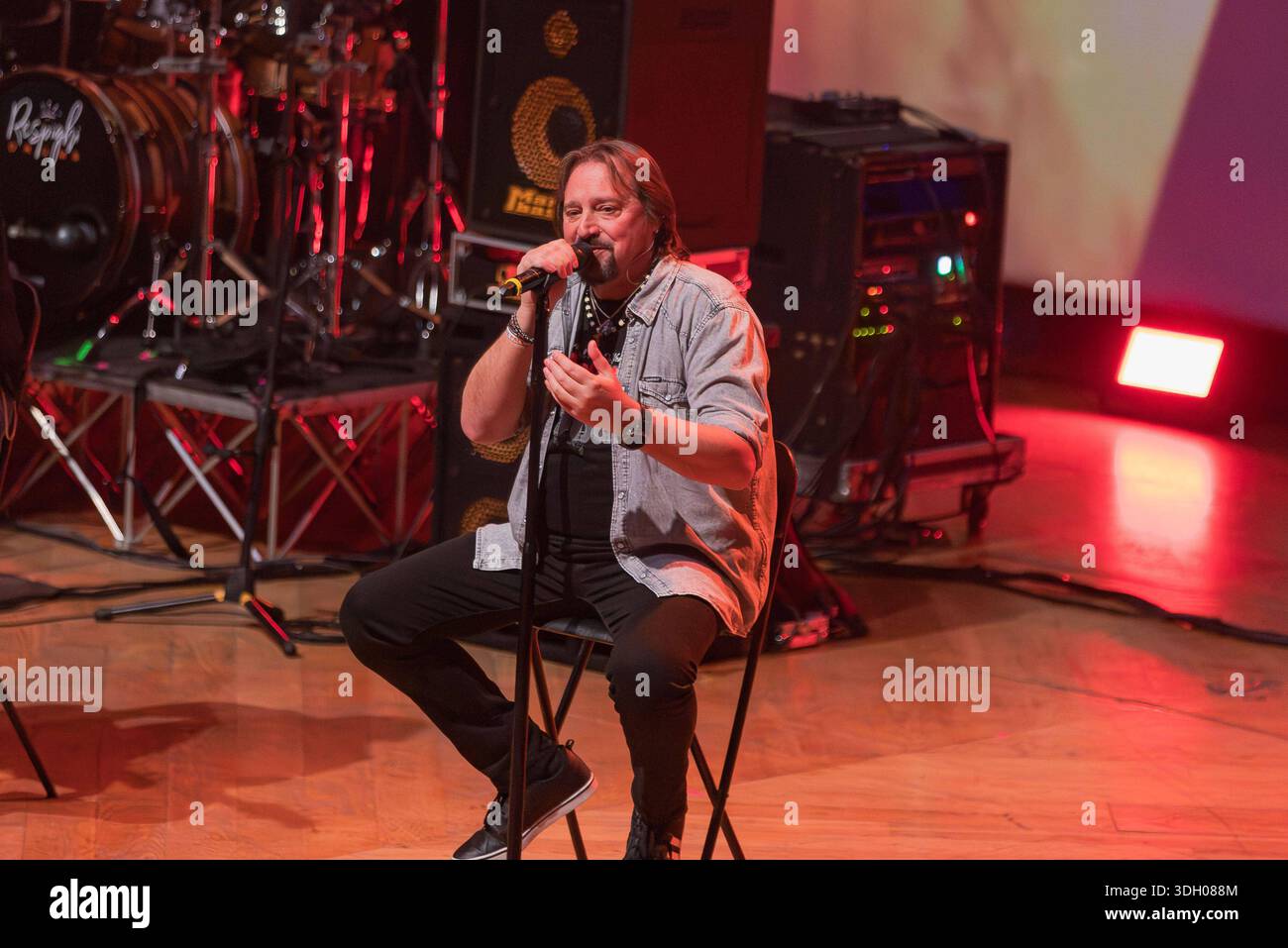 Music Concert - Nomadi Yuri Cilloni of Nomadi Milan Teatro Dal Verme ...