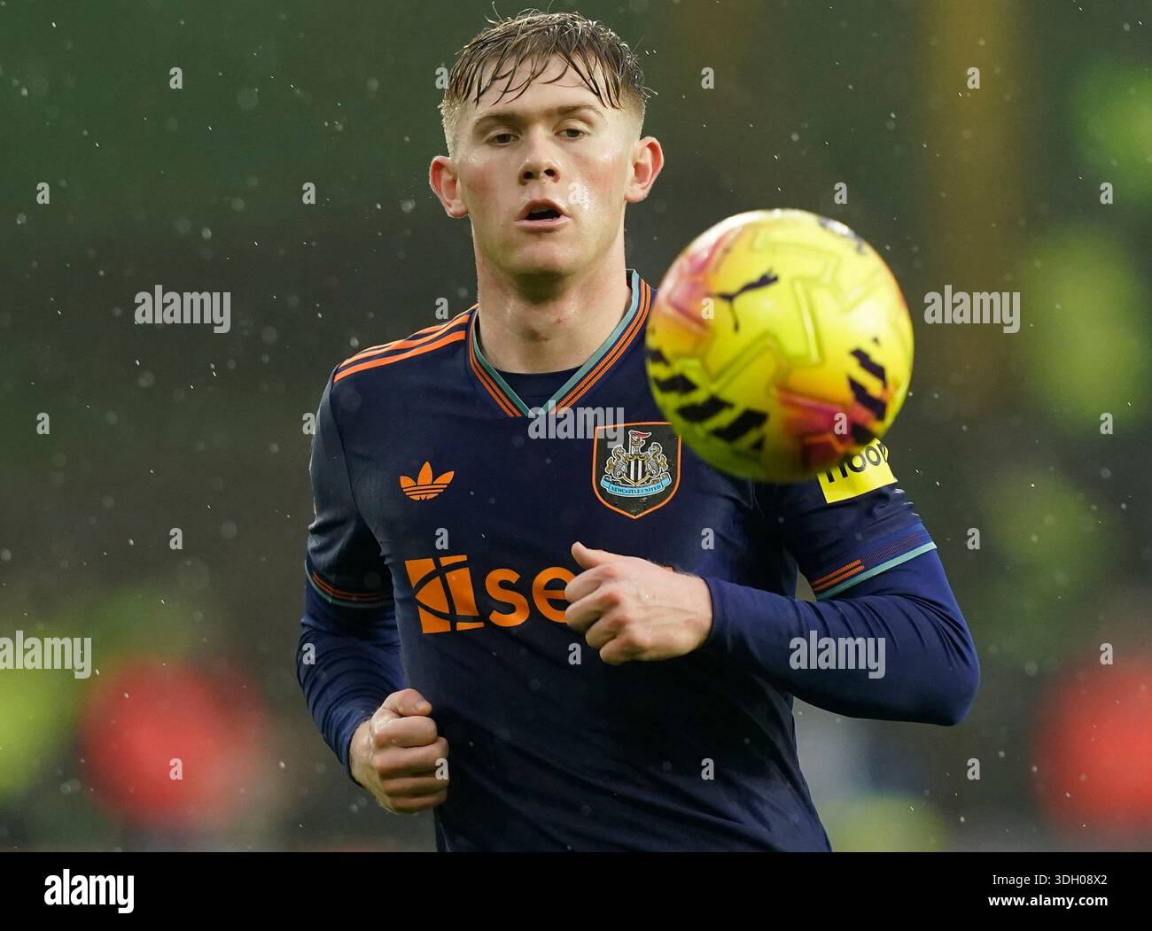 Wolverhampton, UK. 18th Jan, 2026. Lewis Hall of Newcastle United ...