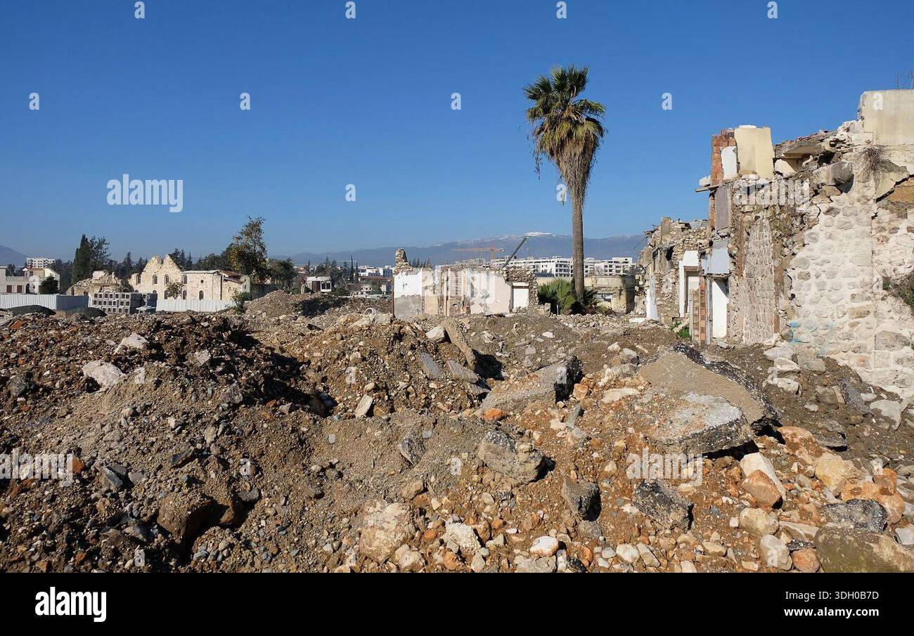 14 January 2026, Turkey, Antakya: View of the old town of Antakya in ...