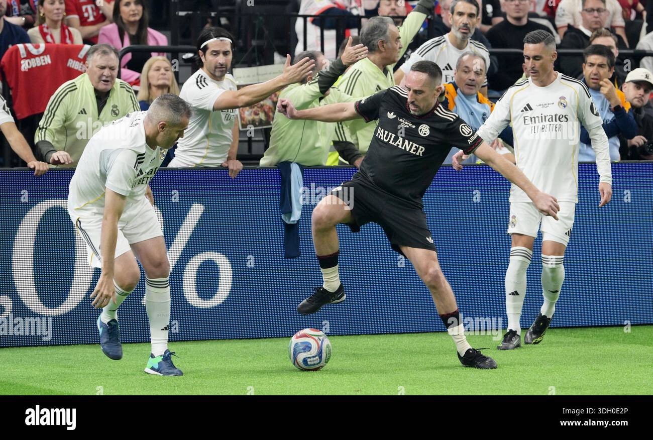 from left: Juan Ollala, Franck Ribery (Bayern), Jose Callejon Munich ...