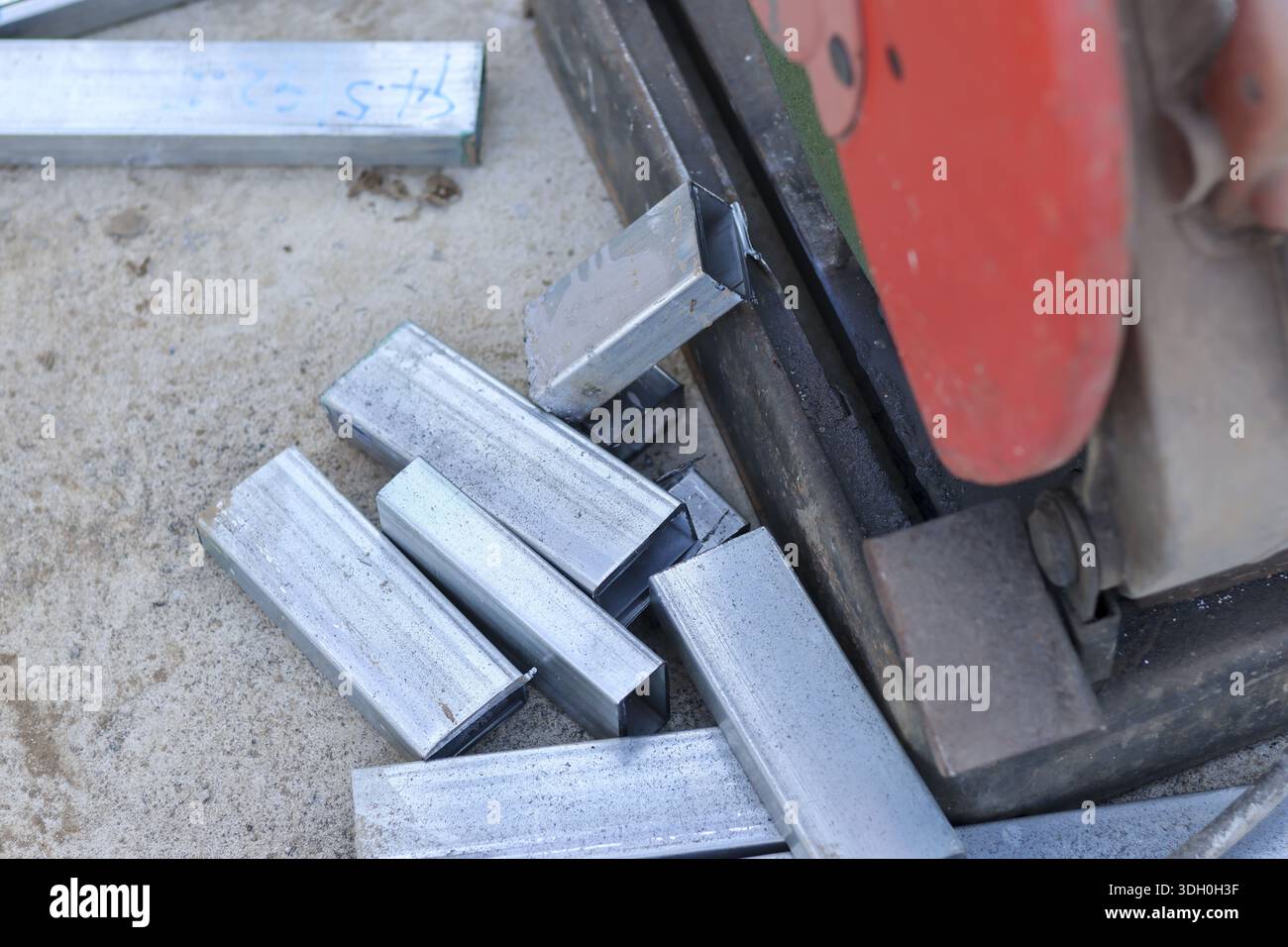 Machine blade cut scrap hi-res stock photography and images - Alamy