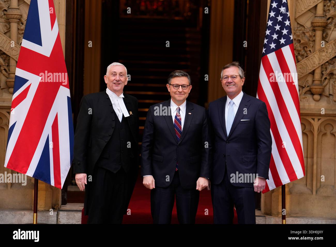 Speaker of the House of Commons Sir Lindsay Hoyle (left), US House ...