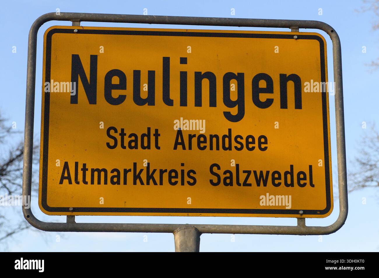 PRODUCTION - 16 January 2026, Saxony-Anhalt, Neulingen: "Neulingen" can ...