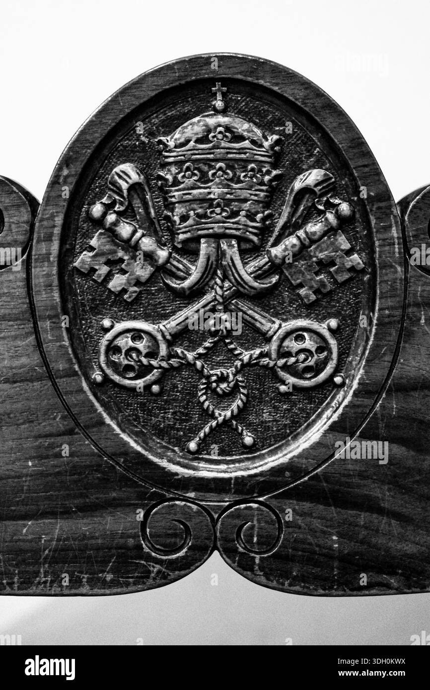 Arms featuring Black and White Stock Photos & Images - Alamy