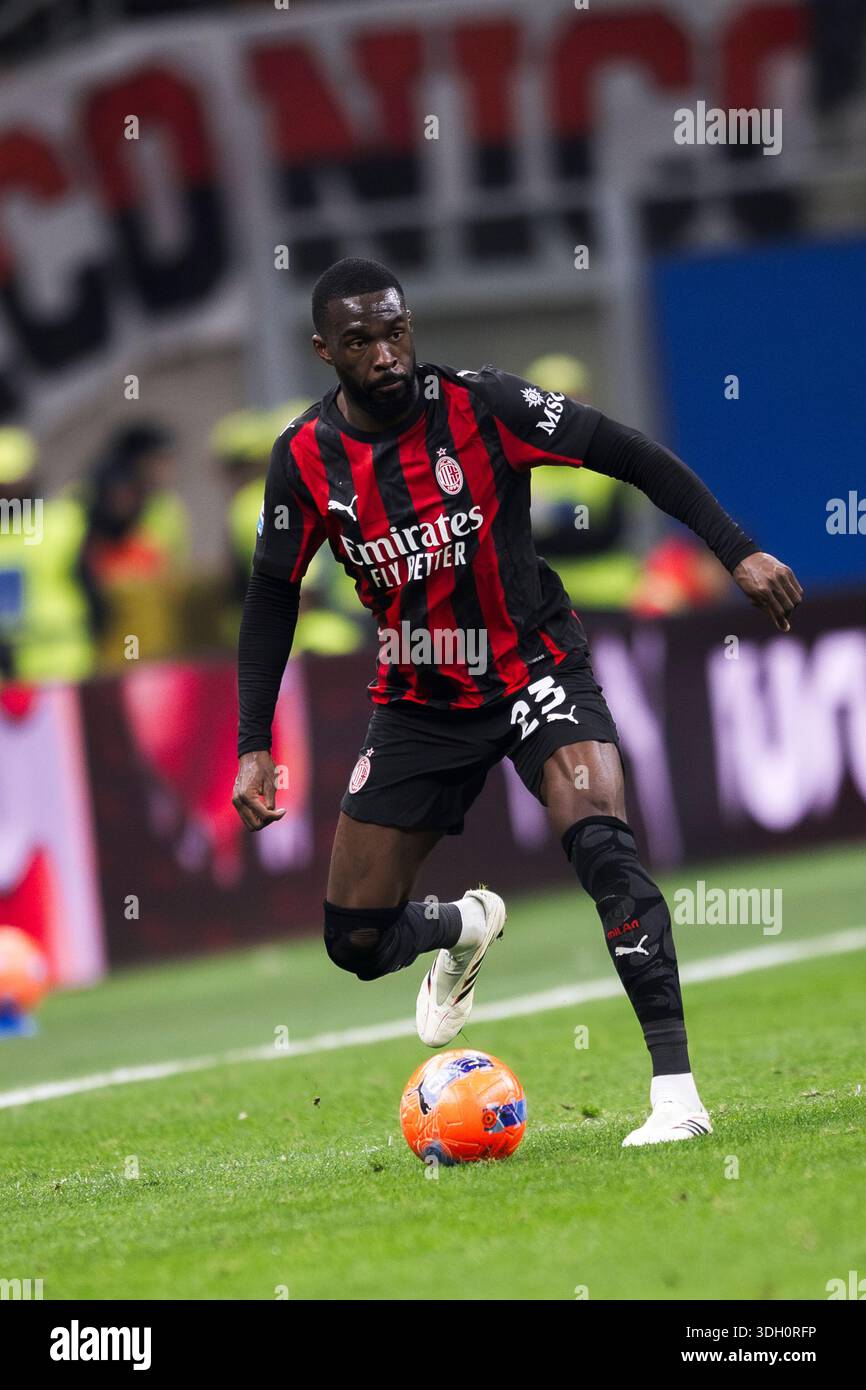 Fikayo Tomori of AC Milan in action during the Serie A football match ...