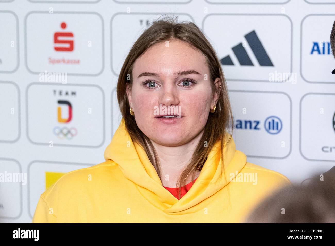 Emma Aicher (DOSB Olympic Squad German Ski Association DSV, Alpine ...