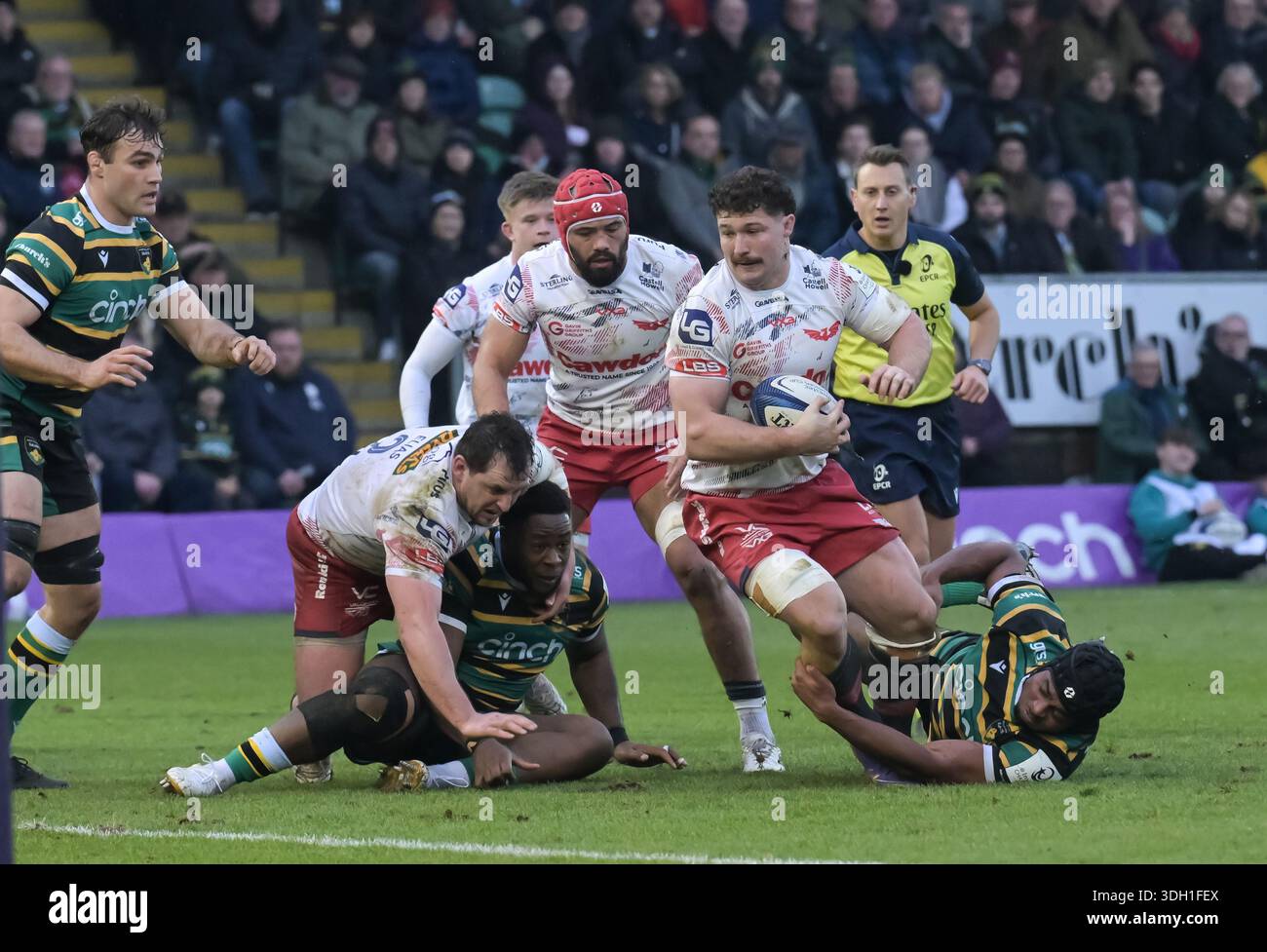 Northampton, UK. 18th Jan, 2026. Emmanuel Iyogun of Scarlets in action ...