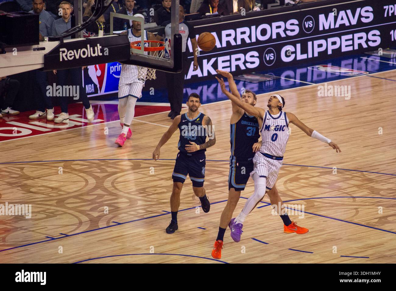 London uk january 2026 black hi-res stock photography and images - Alamy