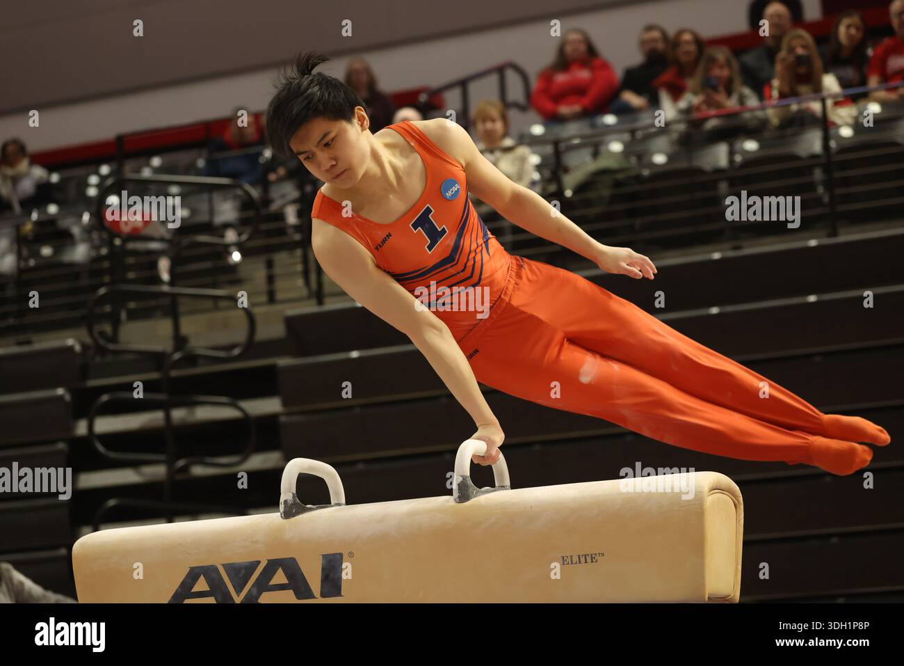 Illinois gymnast Brandon Dang competes during an NCAA gymnastics meet ...