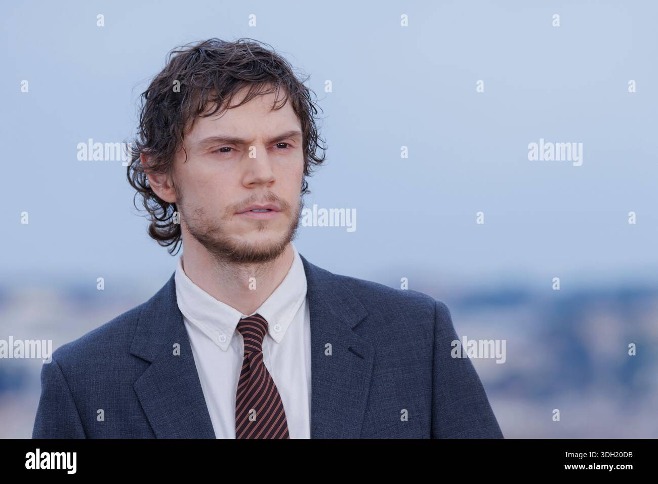 Rome, Italy. 19th Jan, 2026. Evan Peters attends the photocall of the ...