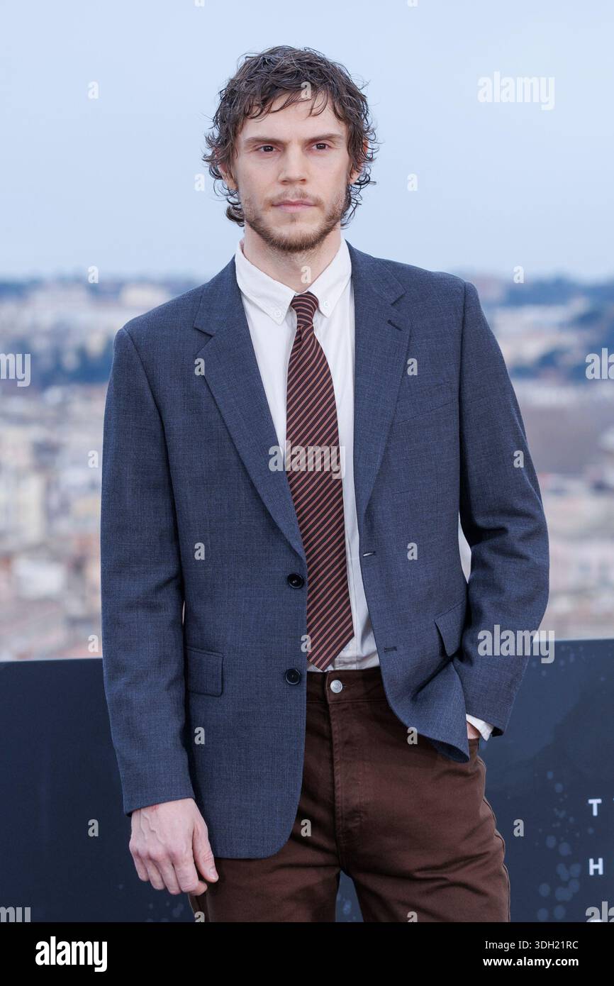 Rome, Italy. 19th Jan, 2026. Evan Peters attends the photocall of the ...