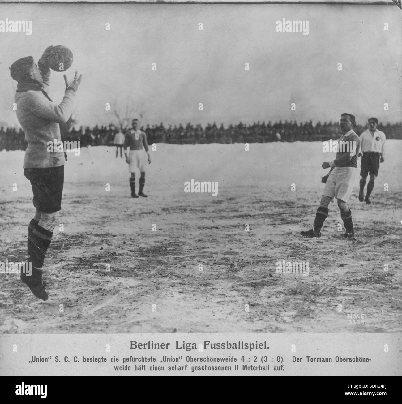 3 2 win Black and White Stock Photos & Images - Alamy