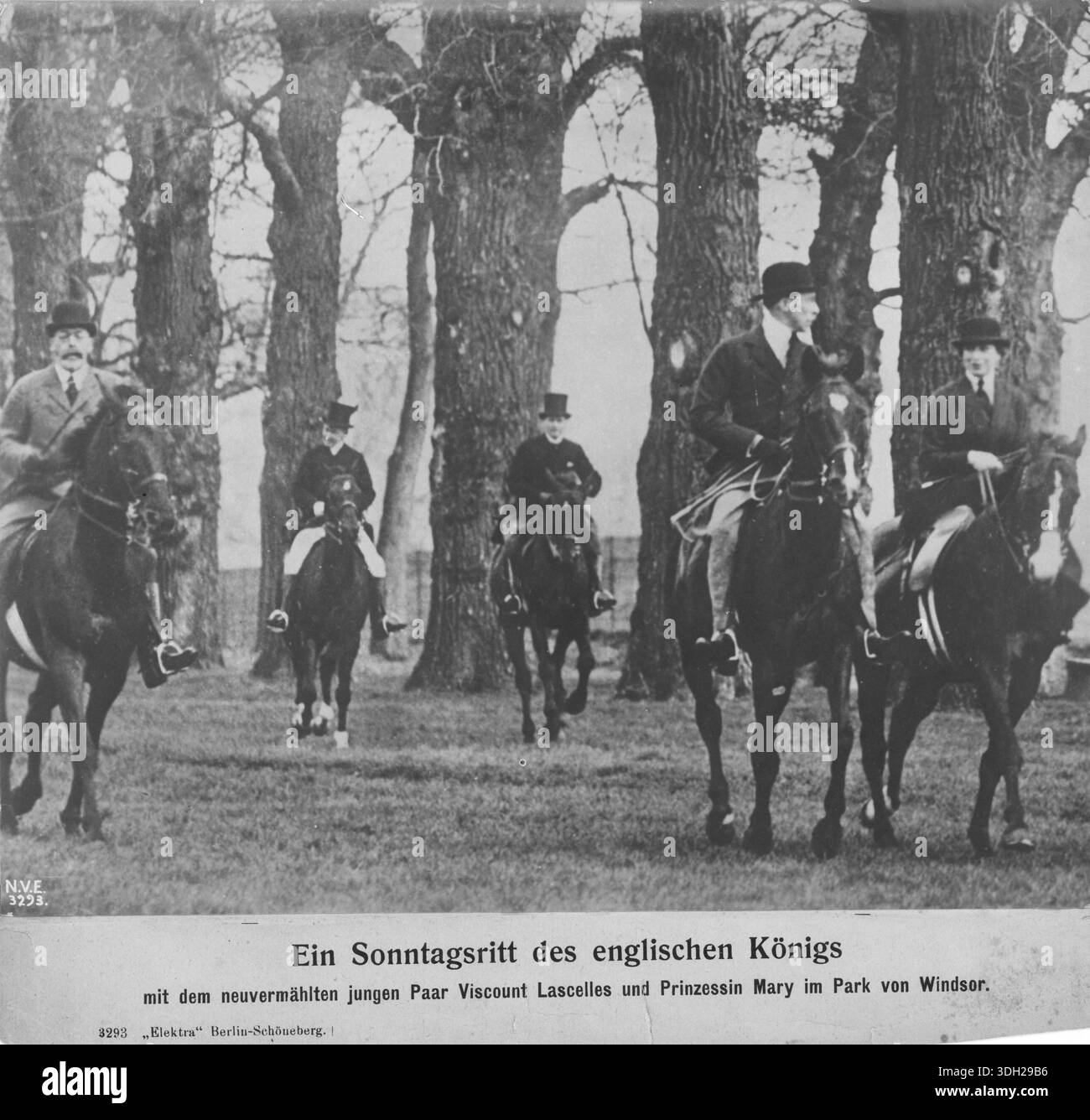 On george! from left Black and White Stock Photos & Images - Alamy