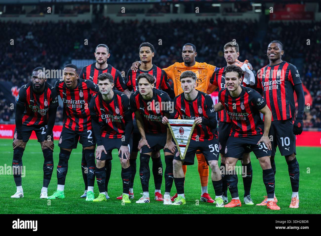 Milan, Italy. 18th Jan, 2026. AC Milan players line up during Serie A ...