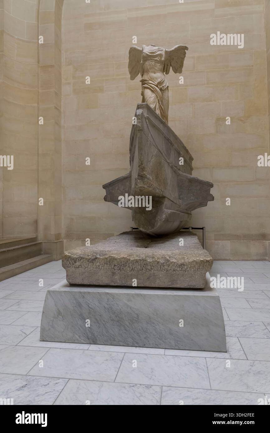 Paris, France - 01 16 2026: Le Louvre Museum. Panoramic view of the ...