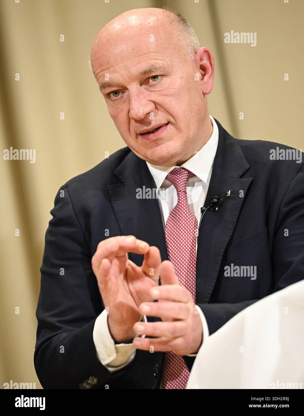 Berlin, Germany. 19th Jan, 2026. Berlin's Governing Mayor Kai Wegner ...